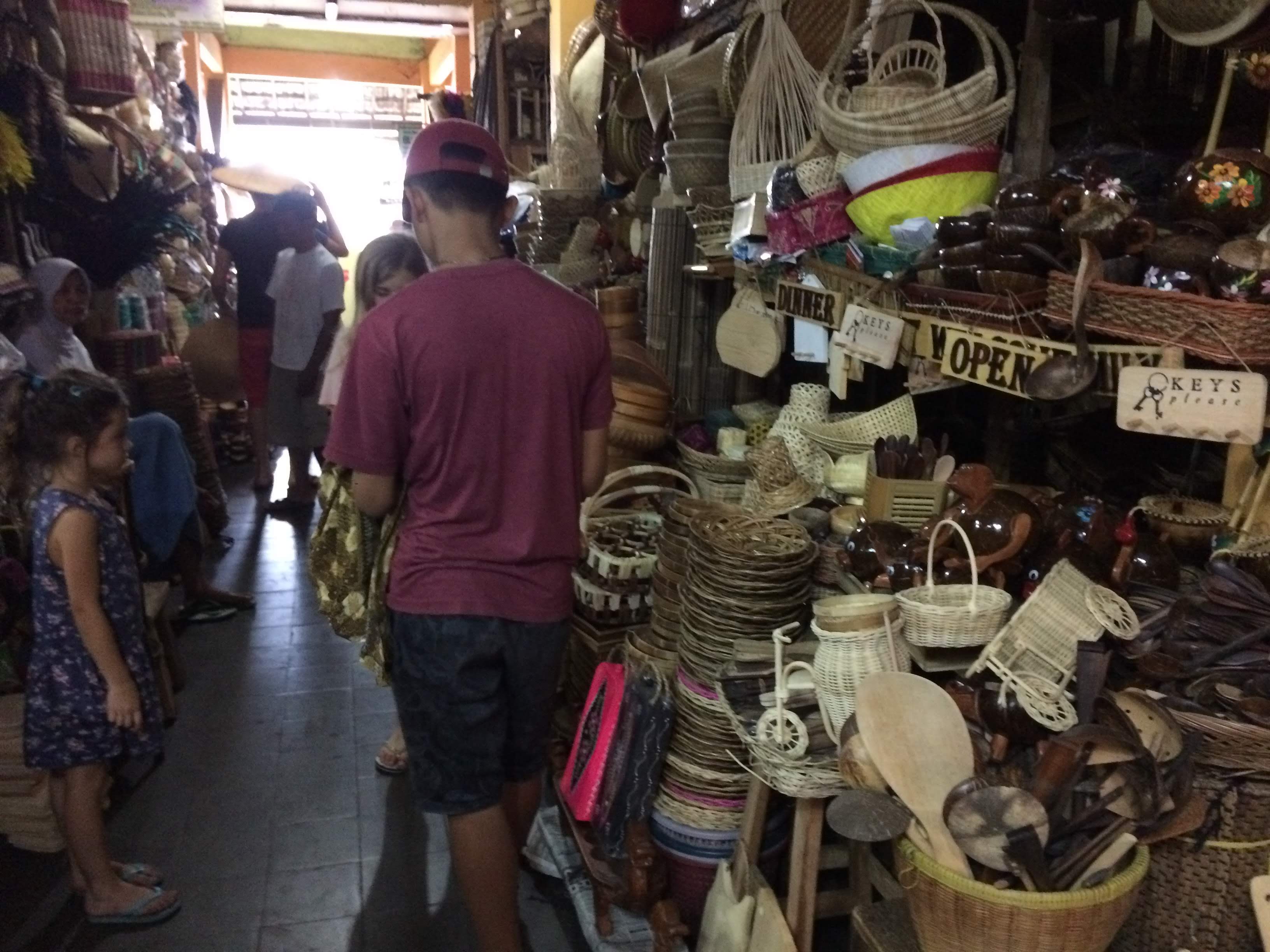 Yogyakarta – Marché local ! – 4 visions en voyage