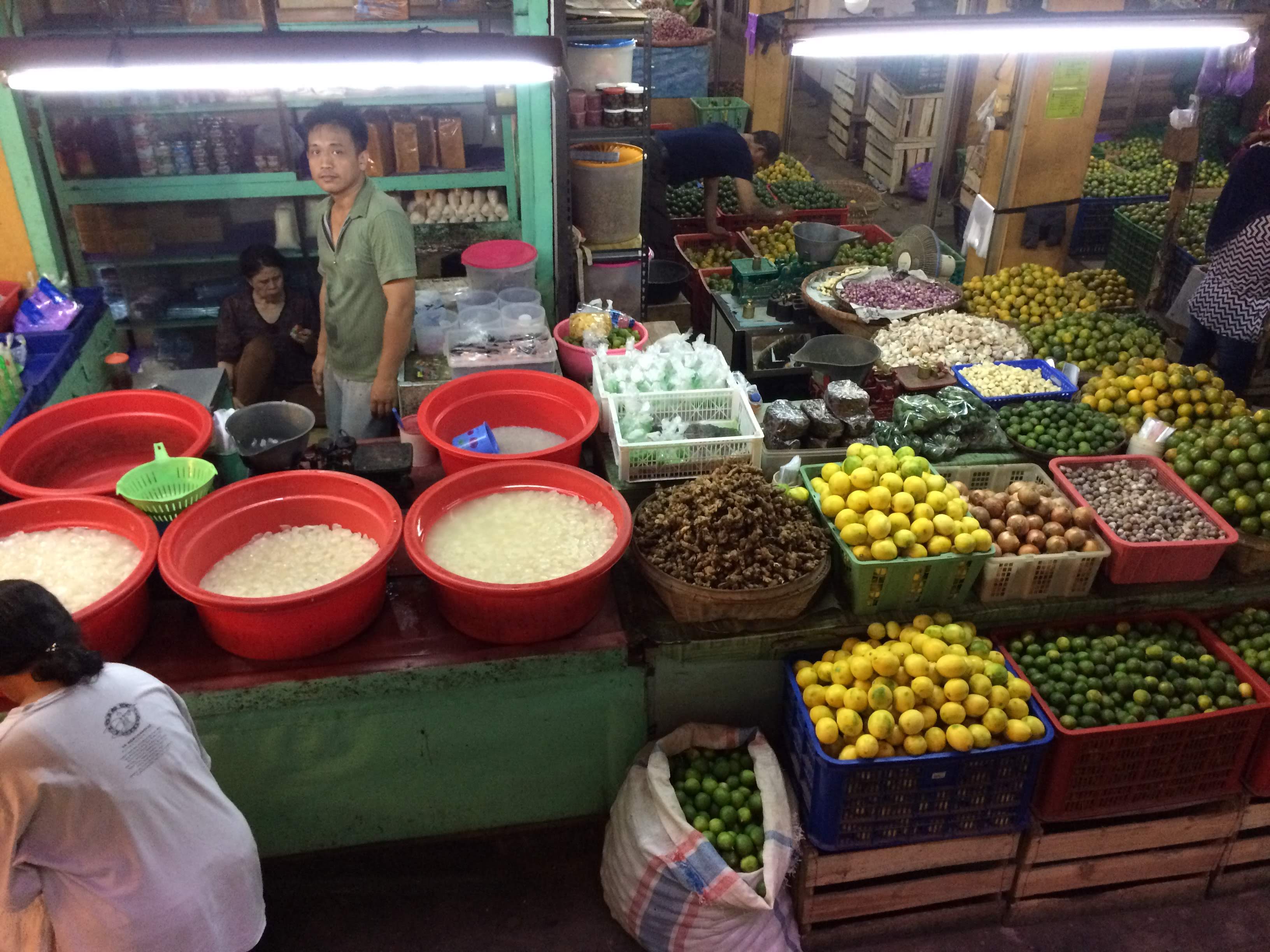 Yogyakarta – Marché local ! – 4 visions en voyage